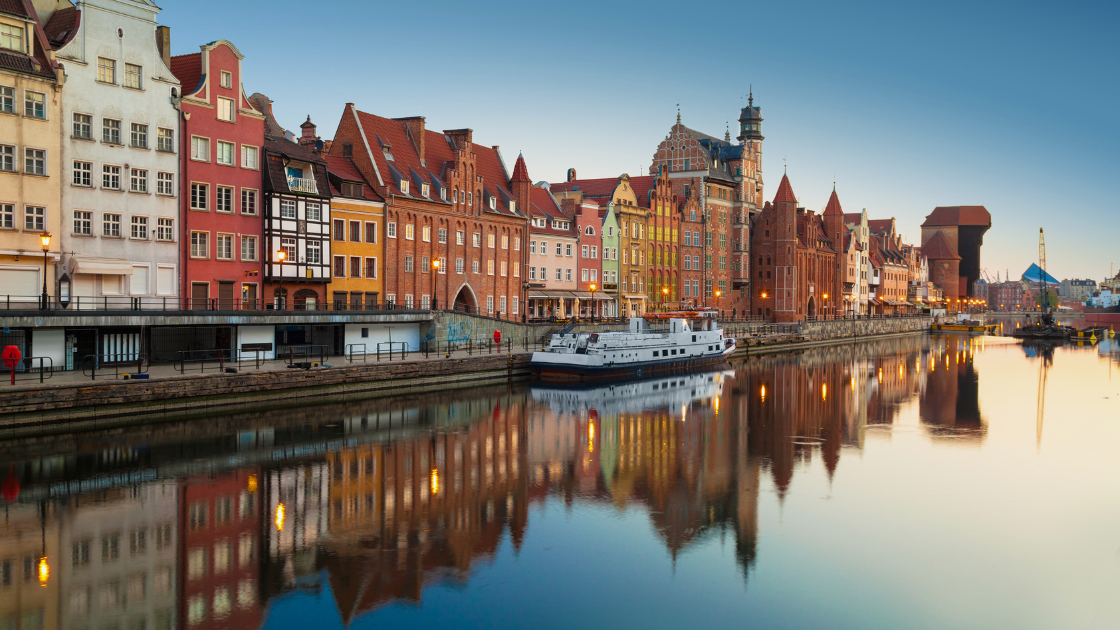 Gdańsk Travel Guide: Discover Outstanding History & Sites
